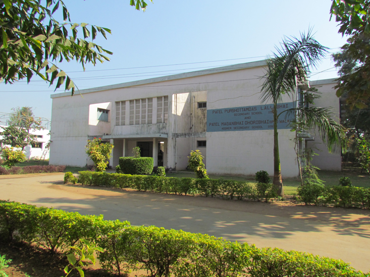 School Photo 2019 | The H. M. Patel English Medium Schools' Complex